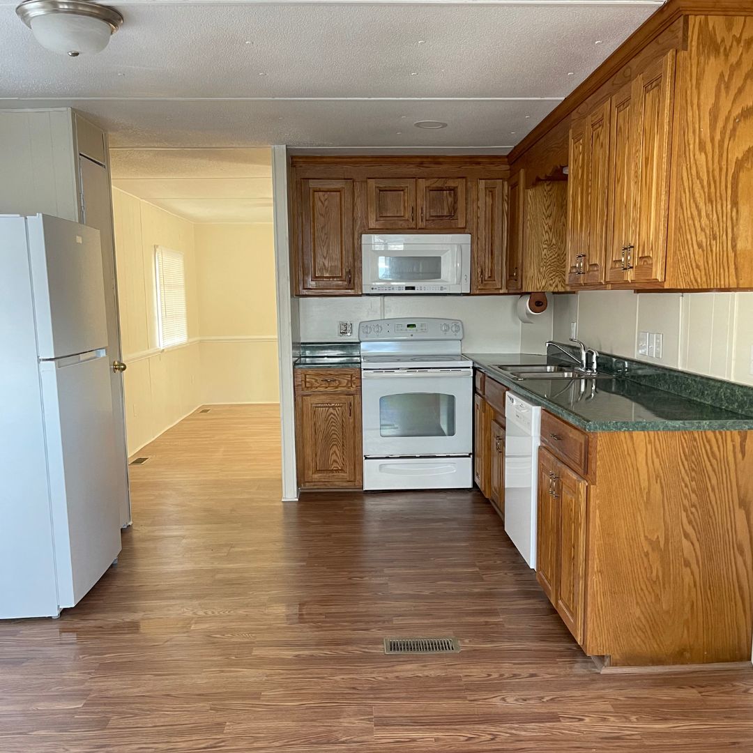 The Trap House Renovation - Thorn Cove Abode